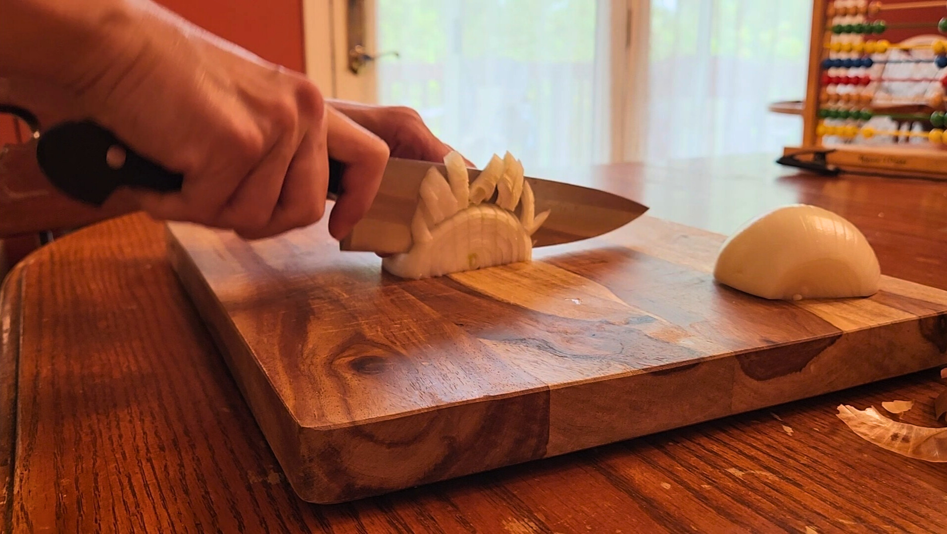 How To Chop Up an Onion - Homestead to Heaven