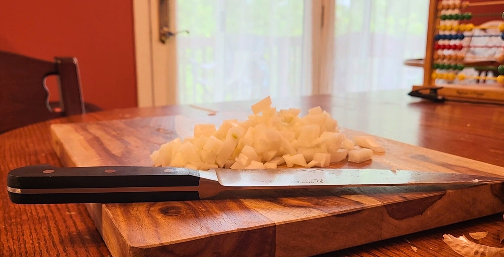 How To Chop Up an Onion - Homestead to Heaven